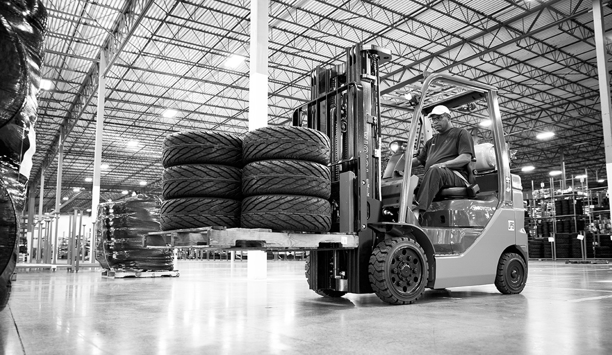 Home [www.lillyforklifts.com]